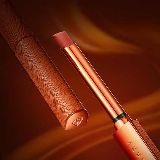 How can you match eyeshadow or lipstick with gold eyeliner? – Perfect ...